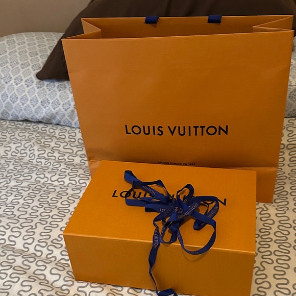 Louis Vuitton | Other | Louis Vuitton Orange Box With Blue Ribbon ...